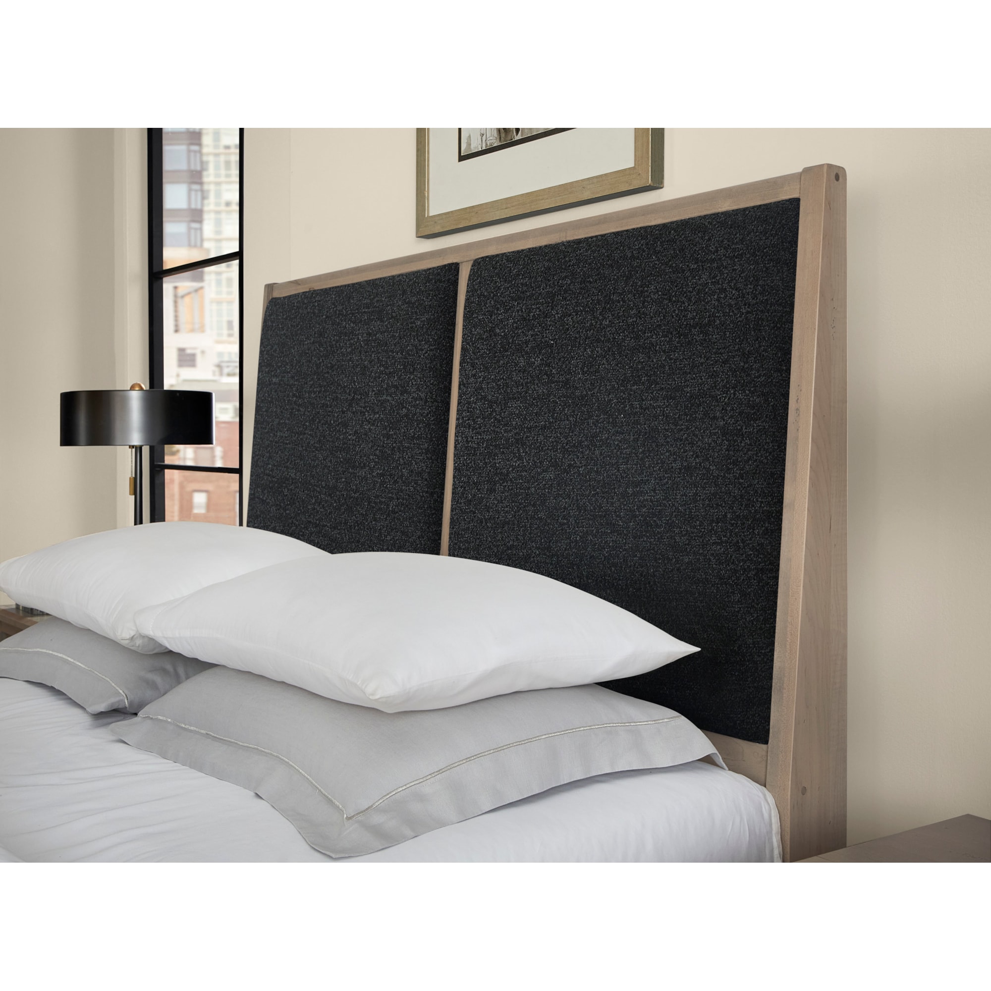 Vaughan Bassett Woodbridge 821 661 166 063 922 Ms1 Transitional King Upholstered Panel Bed With