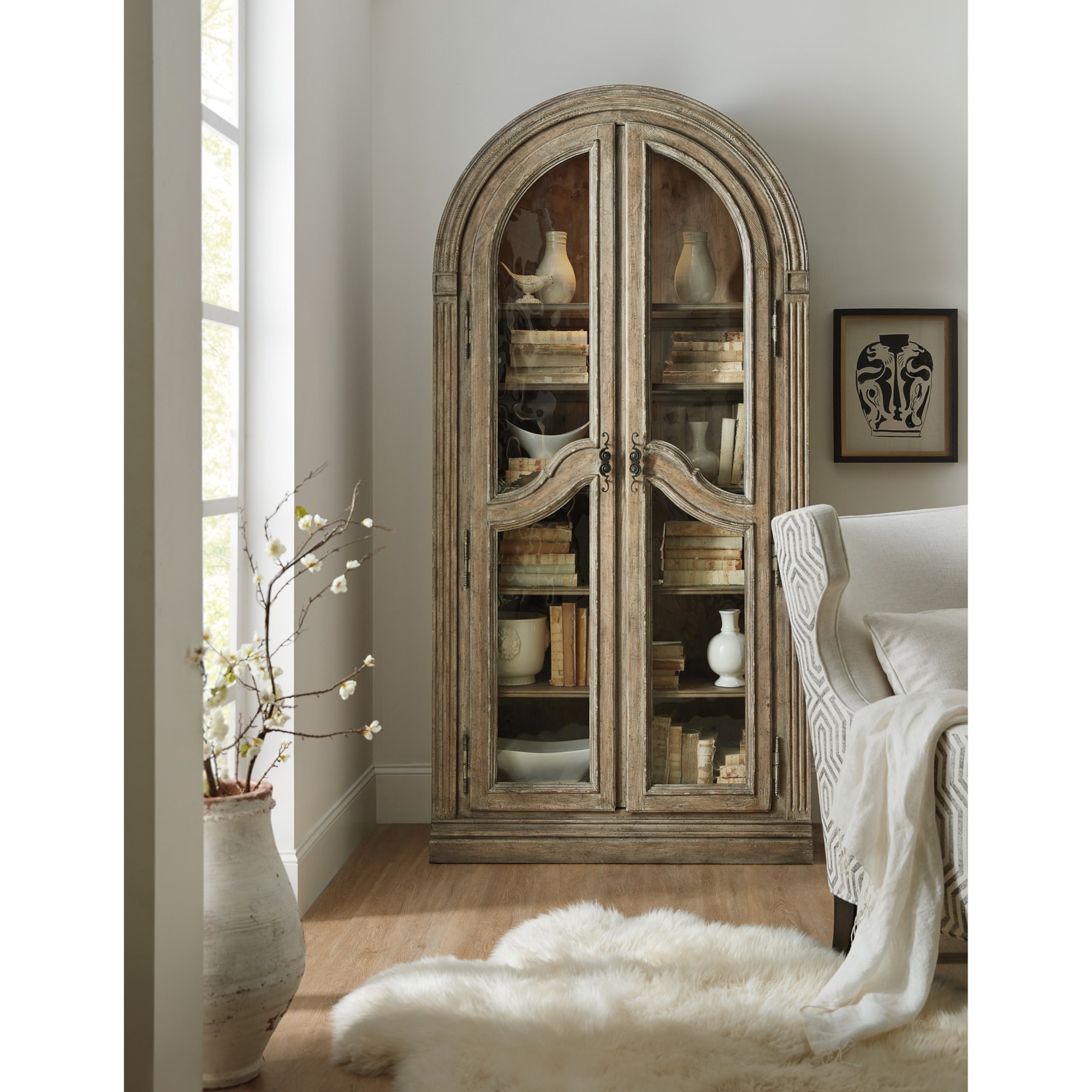 Hooker Furniture Castella 5878-50001-80 Traditional Bunching Curio with ...