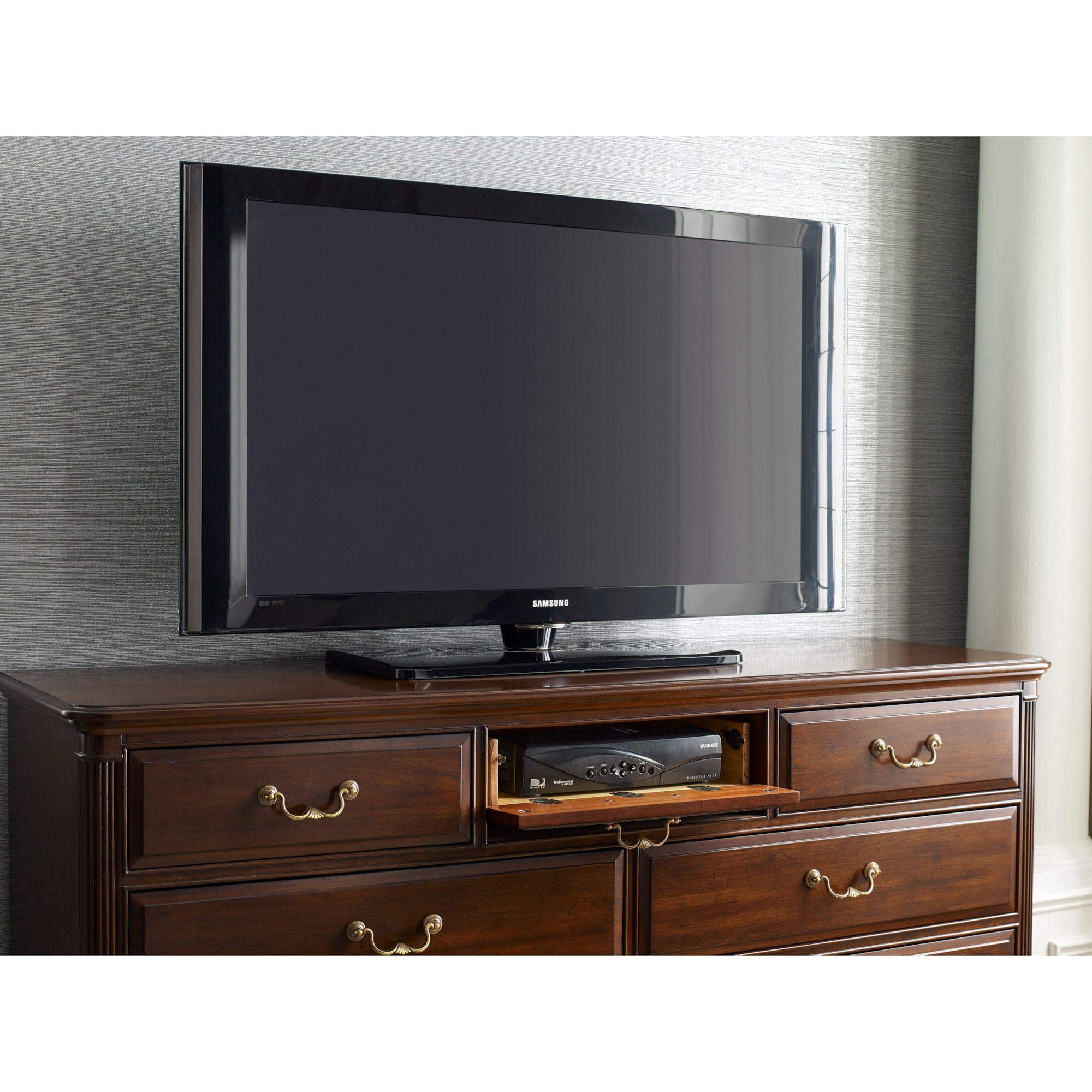 Kincaid Furniture Hadleigh 607-130 Traditional Nine Drawer Dresser with ... Kincaid Furniture Hadleigh 607-130 Traditional Nine Drawer Dresser with ...
